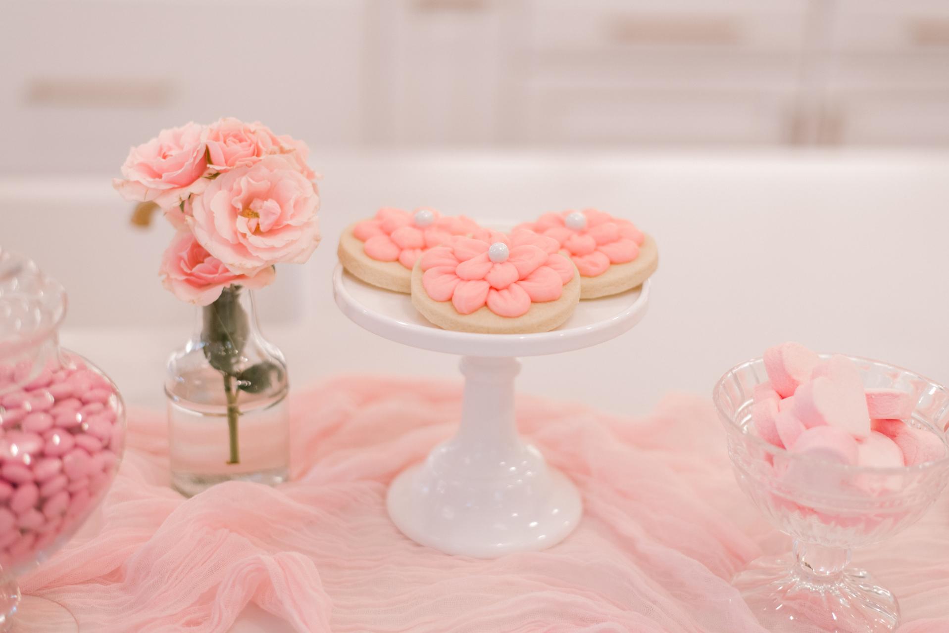 Date night in: A romantic, fireside picnic for your Valentine