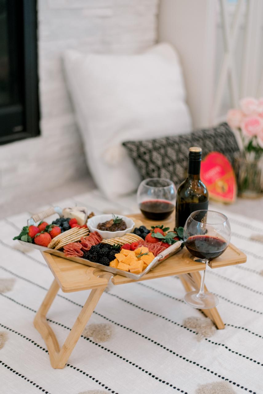 Date night in: A romantic, fireside picnic for your Valentine