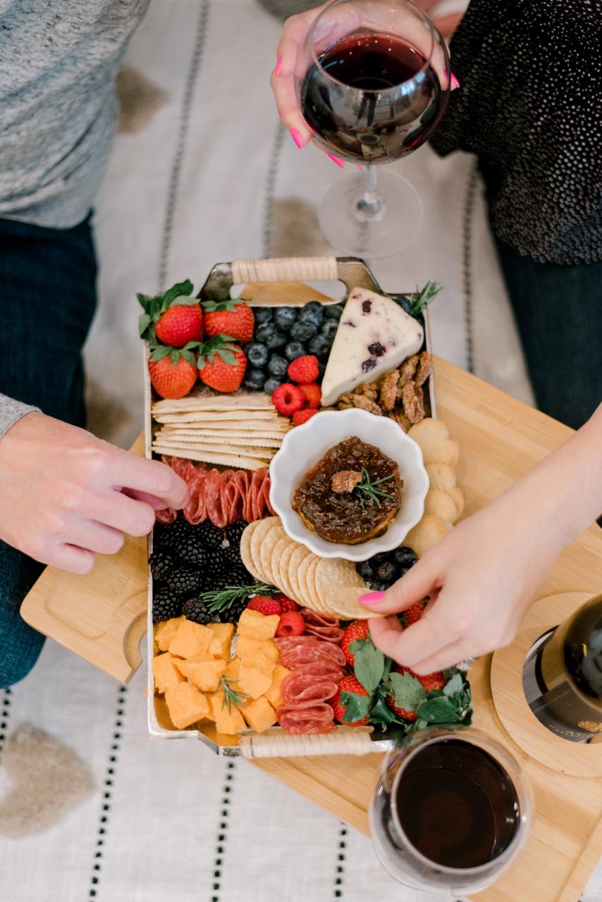 Date night in: A romantic, fireside picnic for your Valentine