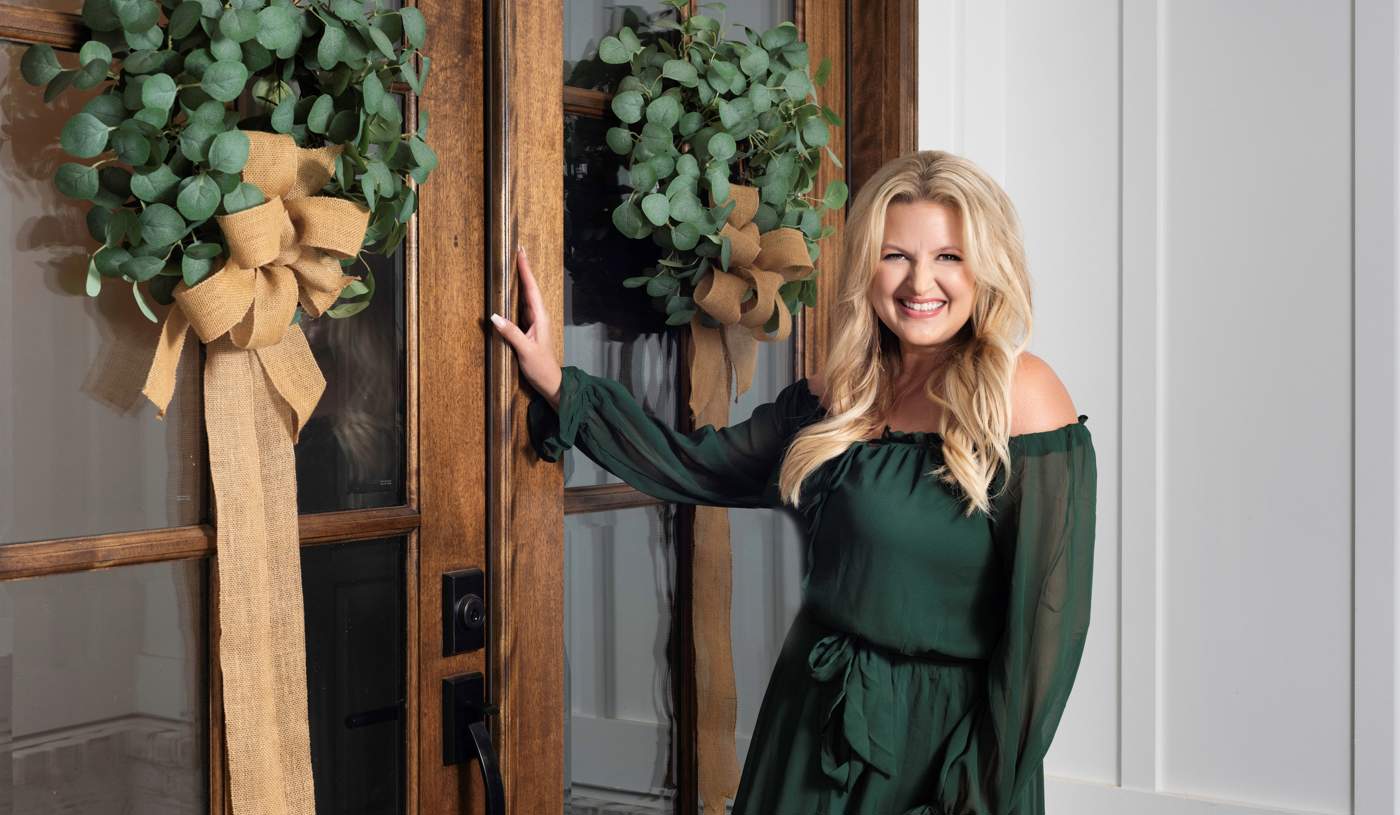 Kelly_Rowland_Drees_Porch_Portraits-02_EMAIL